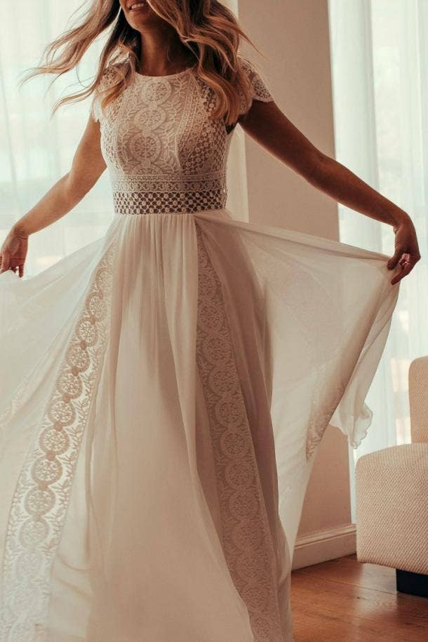 30 Best Lace Wedding Dresses Of All Time Yourtango
